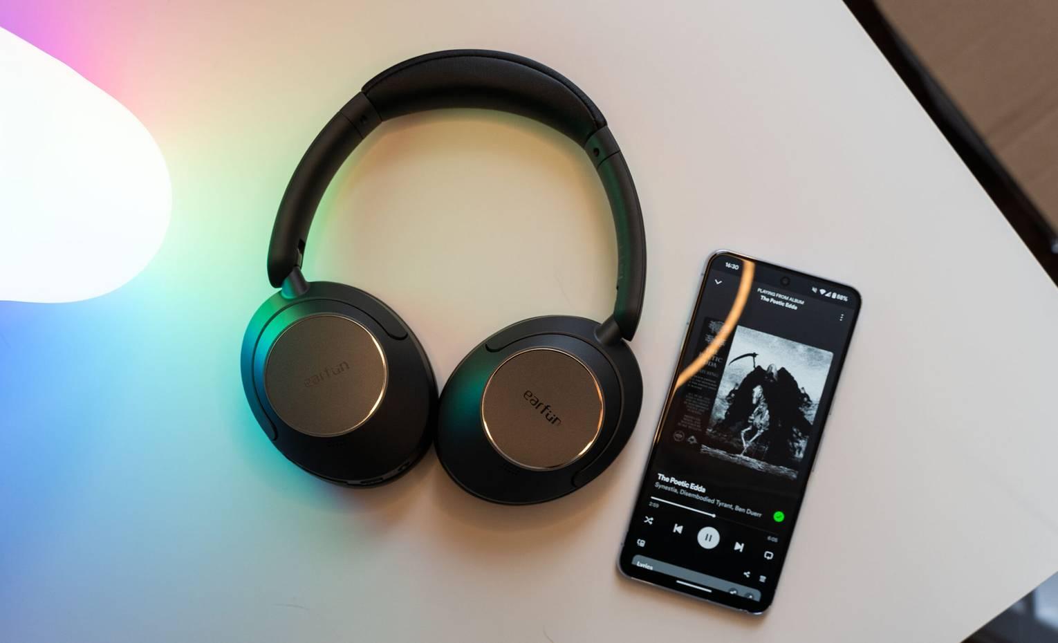 بررسی هدفون EarFun Wave Pro - تهران اسپیکر